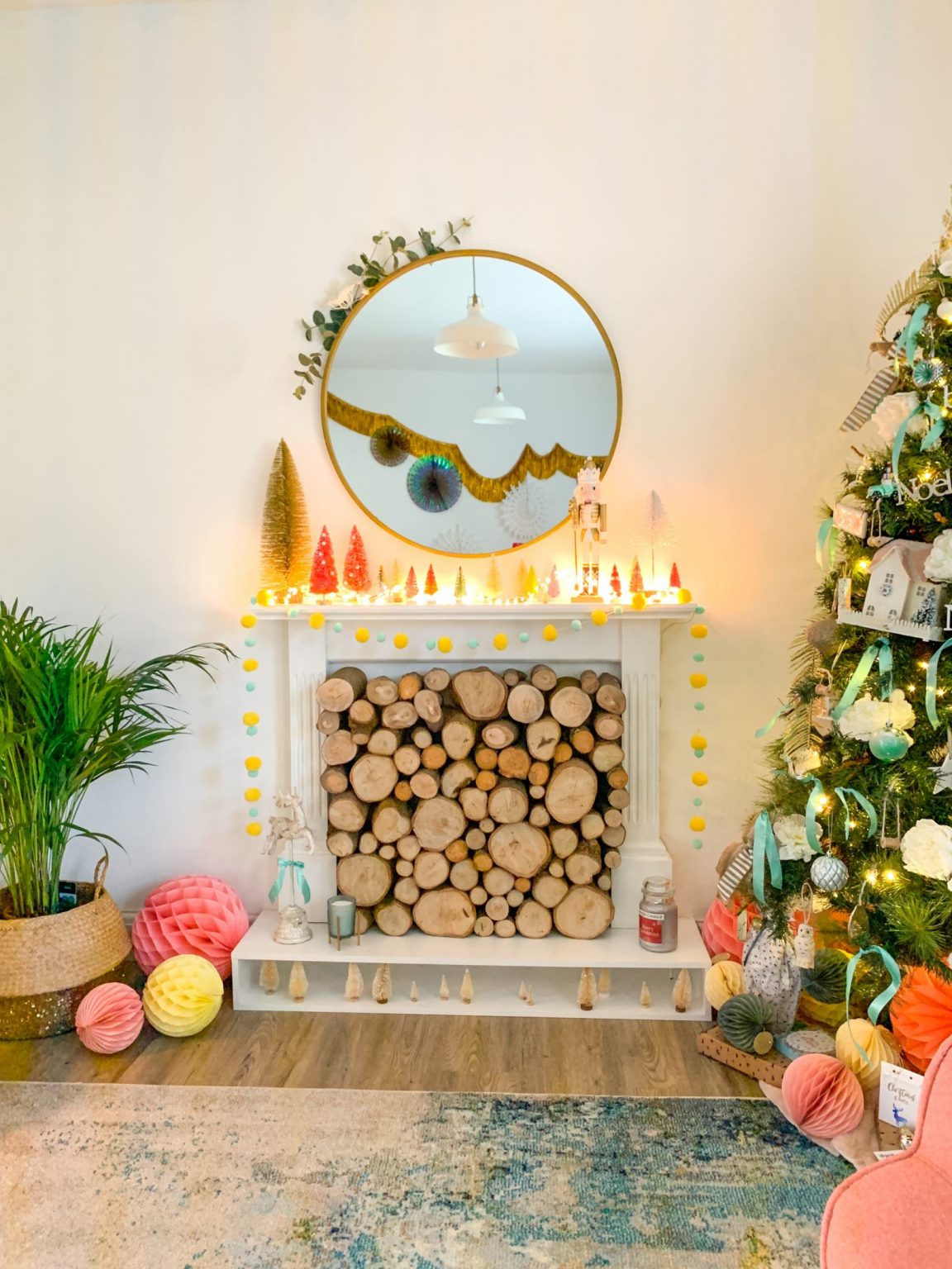 BEFORE & AFTER: COSY CHRISTMAS FAMILY ROOM MAKEOVER – OH SO KEL