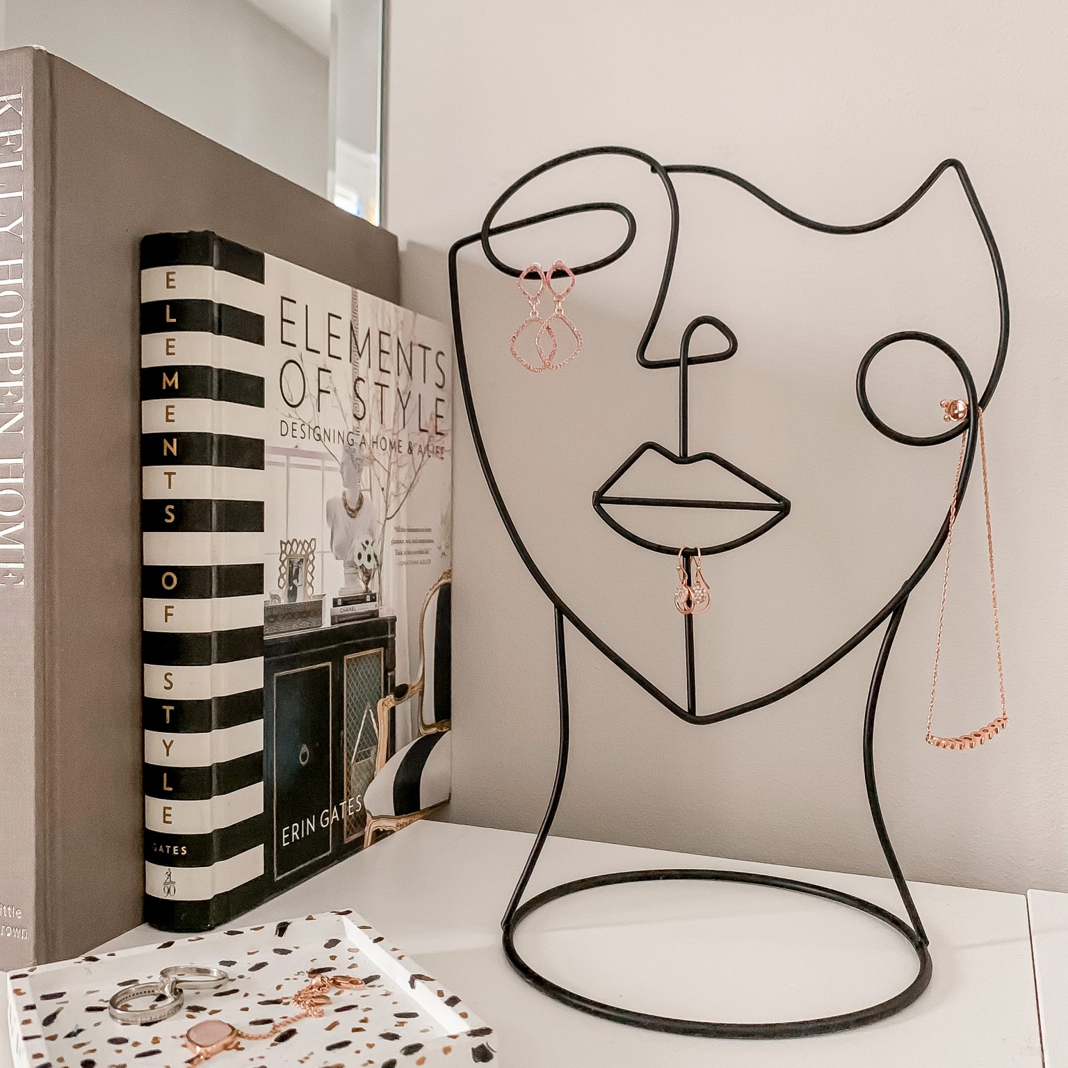 ABSTRACT SCULPTURE JEWELLERY STAND – OH SO KEL